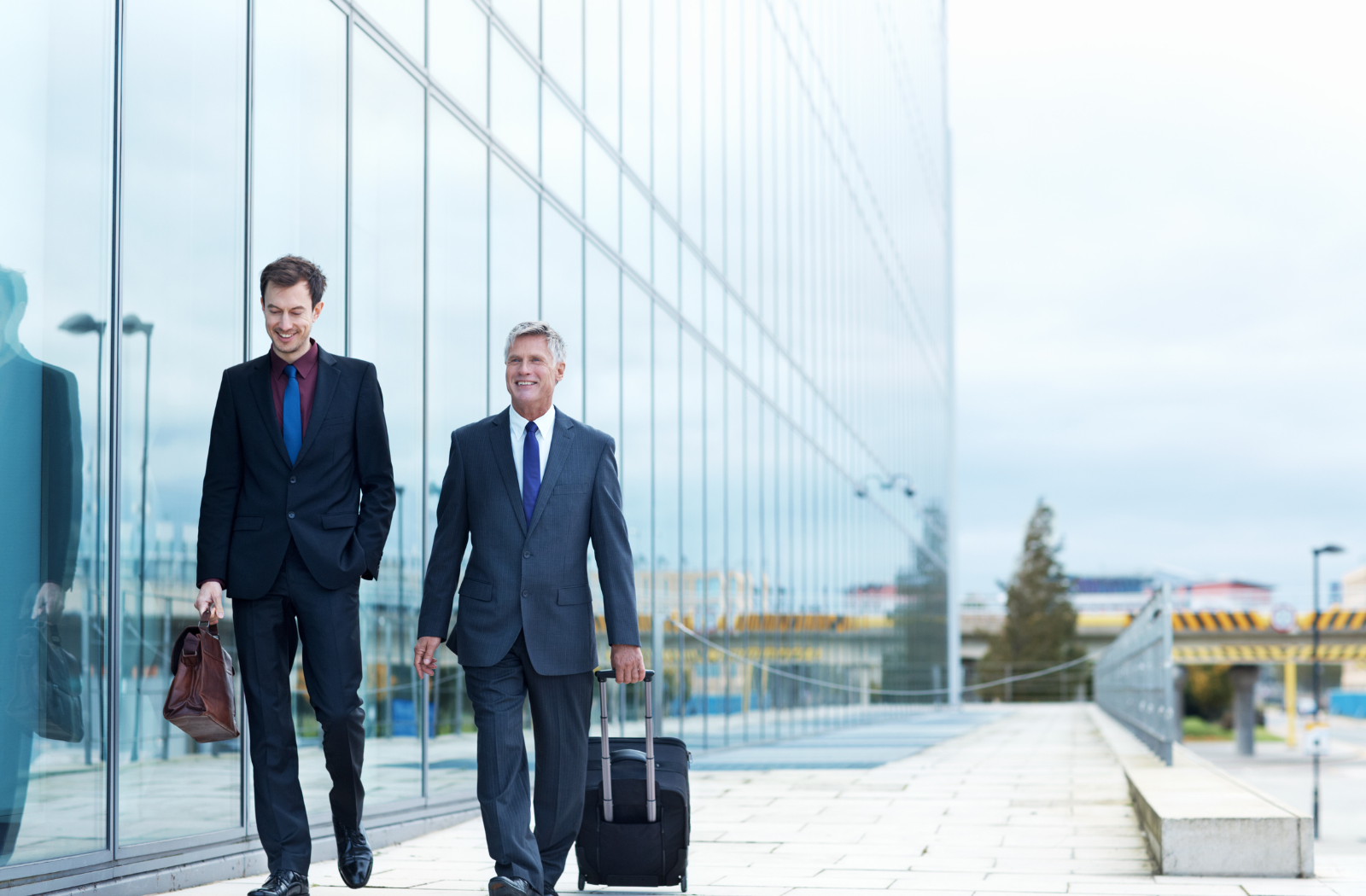 Find the best options for working abroad during your international ...